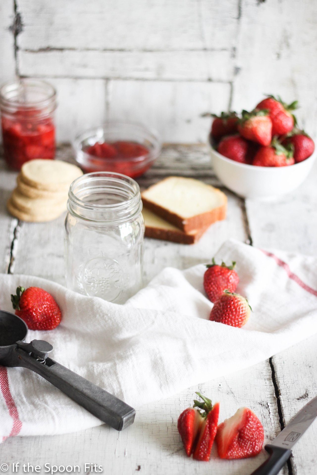 Boozy Strawberry Shortcake Ice Cream Float – if the spoon fits